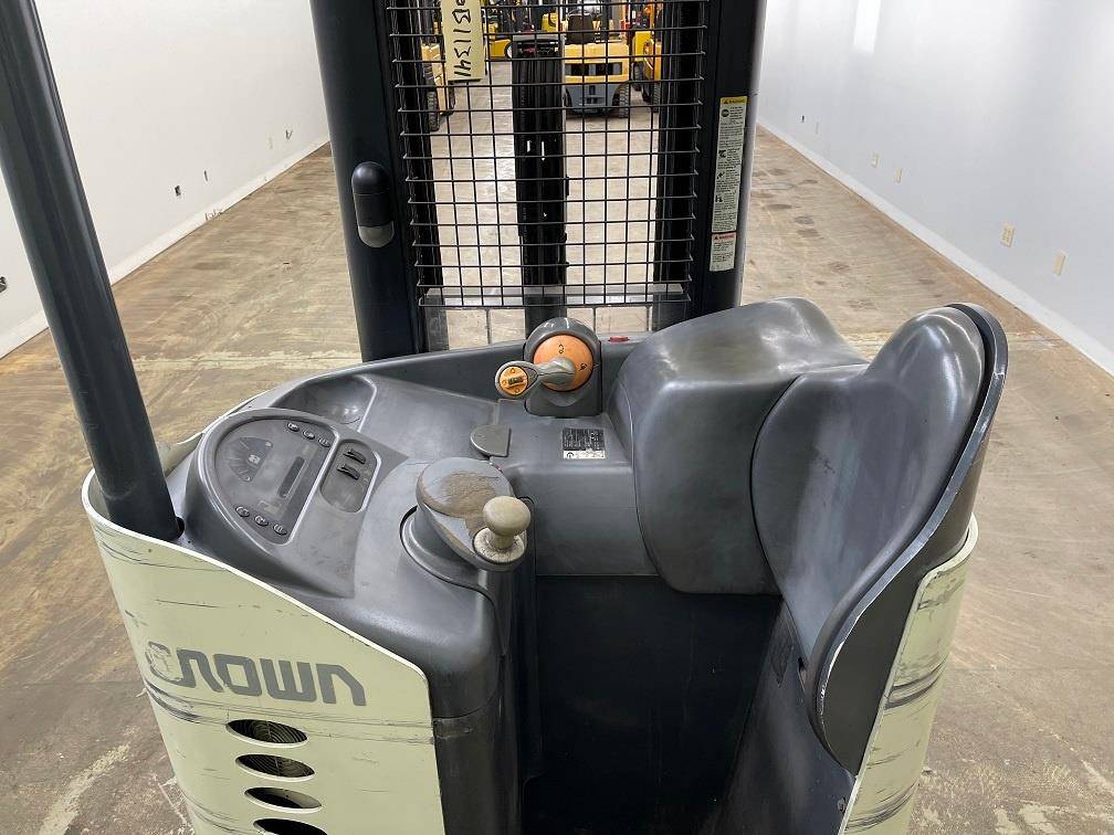 2007 Crown RR5225-35 For Sale In Boulder, Denver | UsedEquipmentHub.com